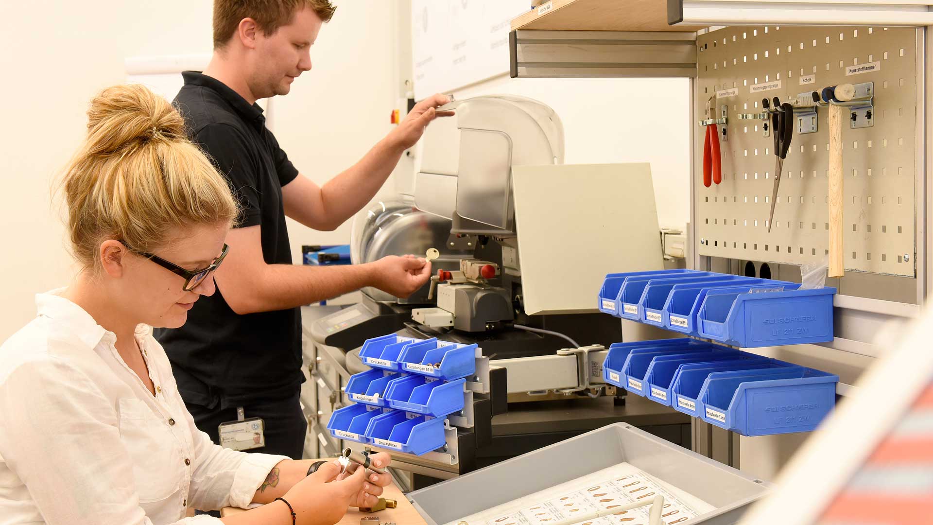 CES | Customer profile